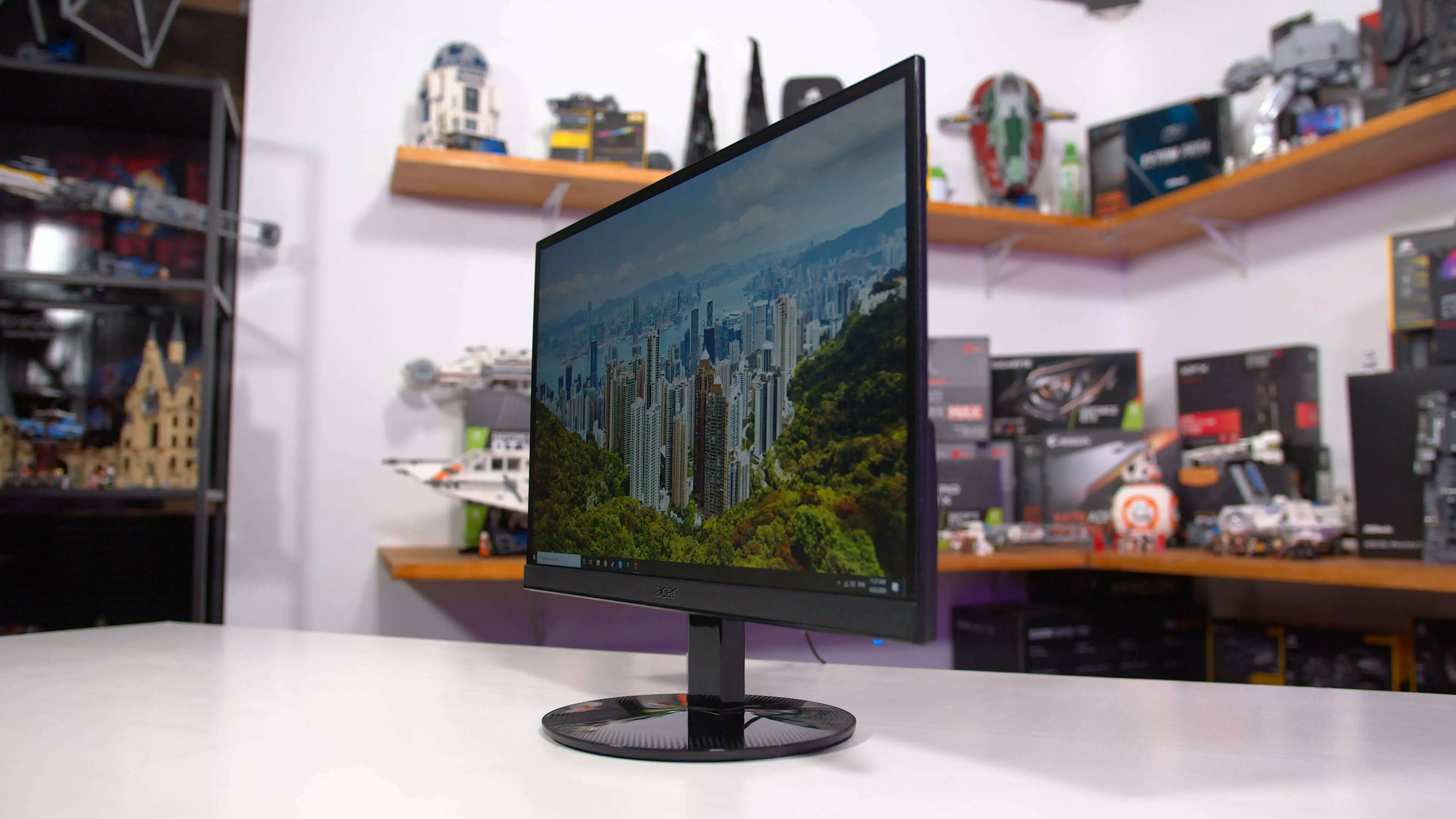 Vaatame üle Amazoni enimmüüdud monitori: Acer SB220Q 21.5