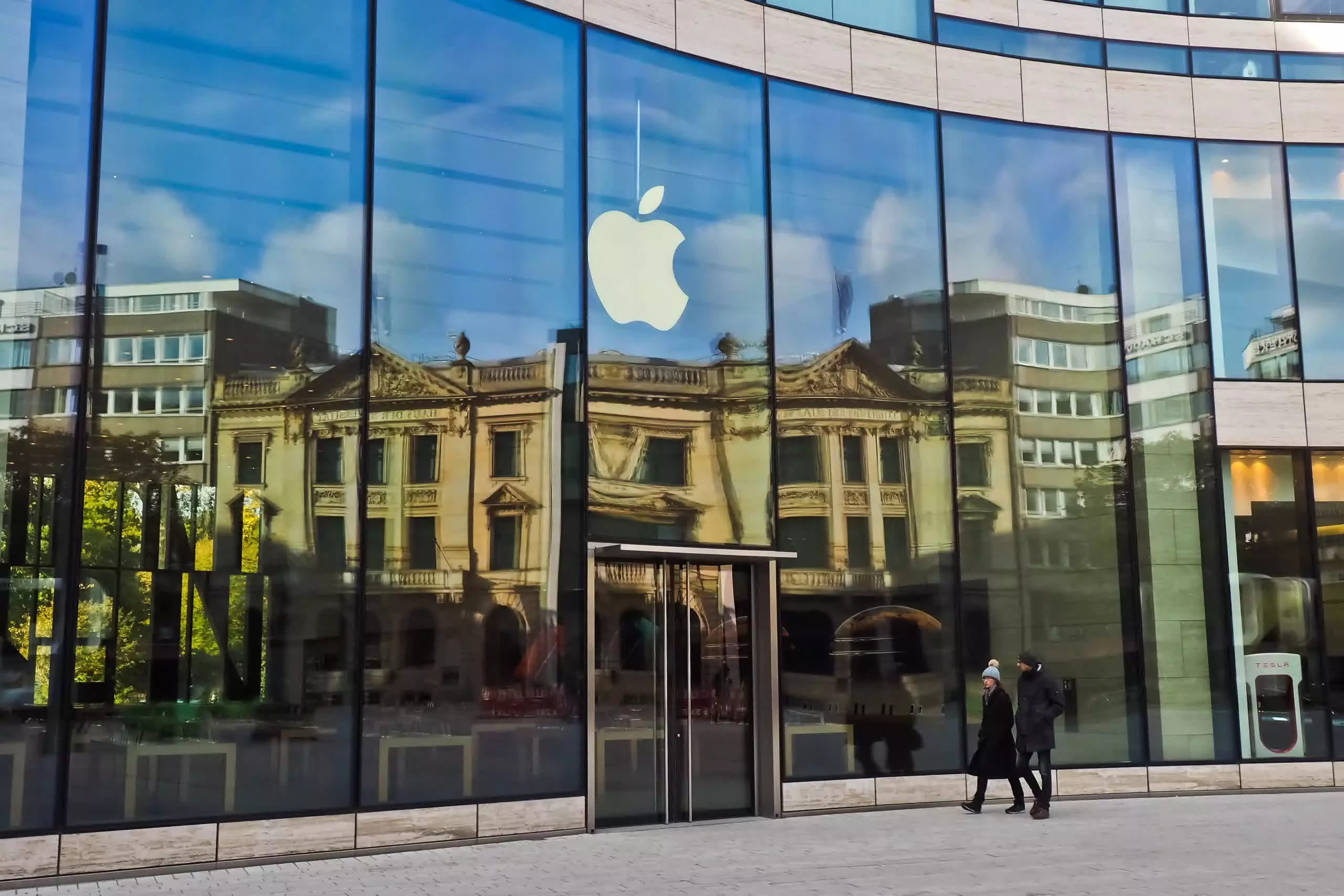 Apple permite acum aplicațiilor „de citire” să facă linkuri către propriile site-uri