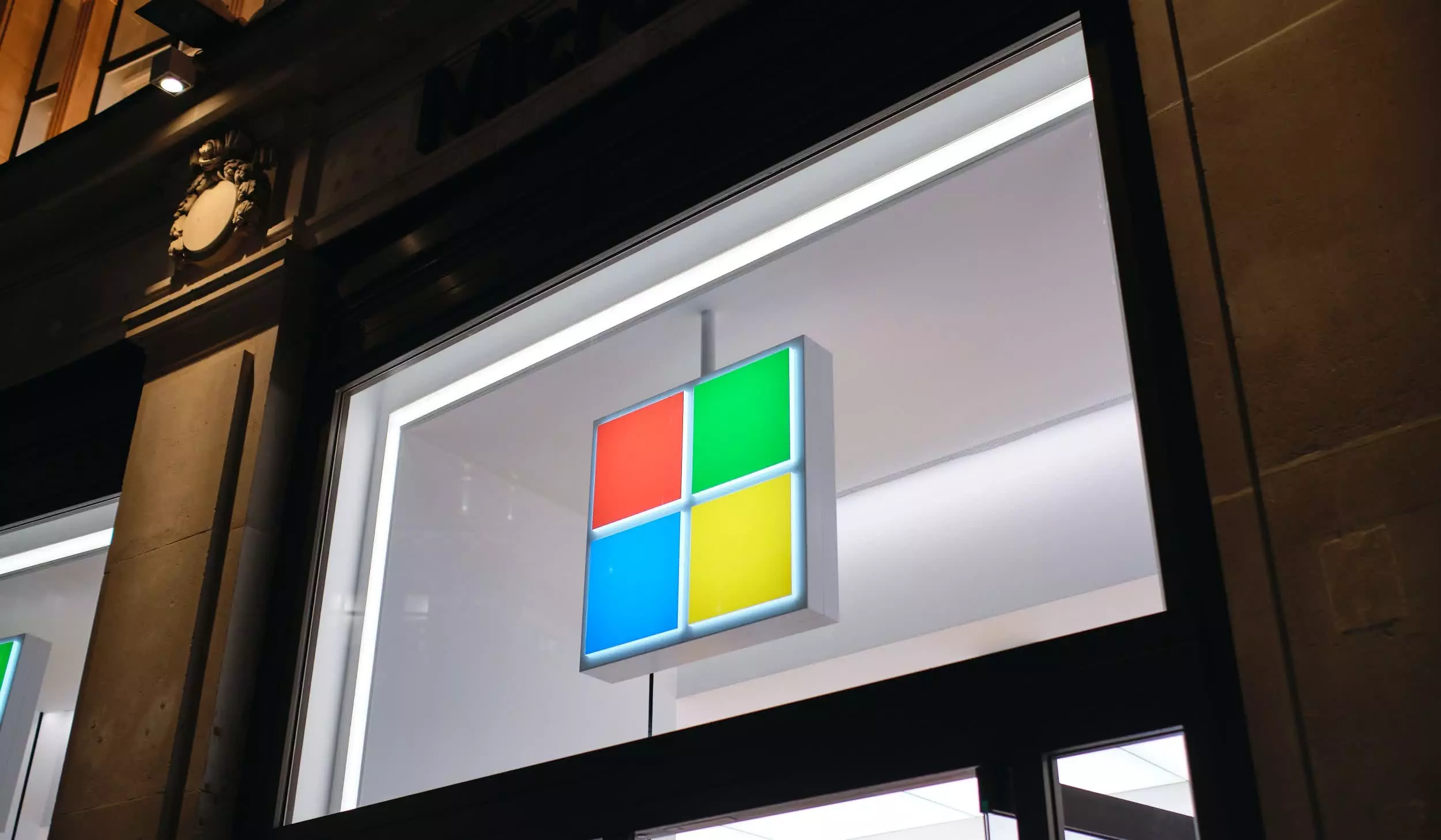 Microsoft xakerlik guruhi "cheklangan kirish" orqali manba kodini o'g'irlaganligini tasdiqladi