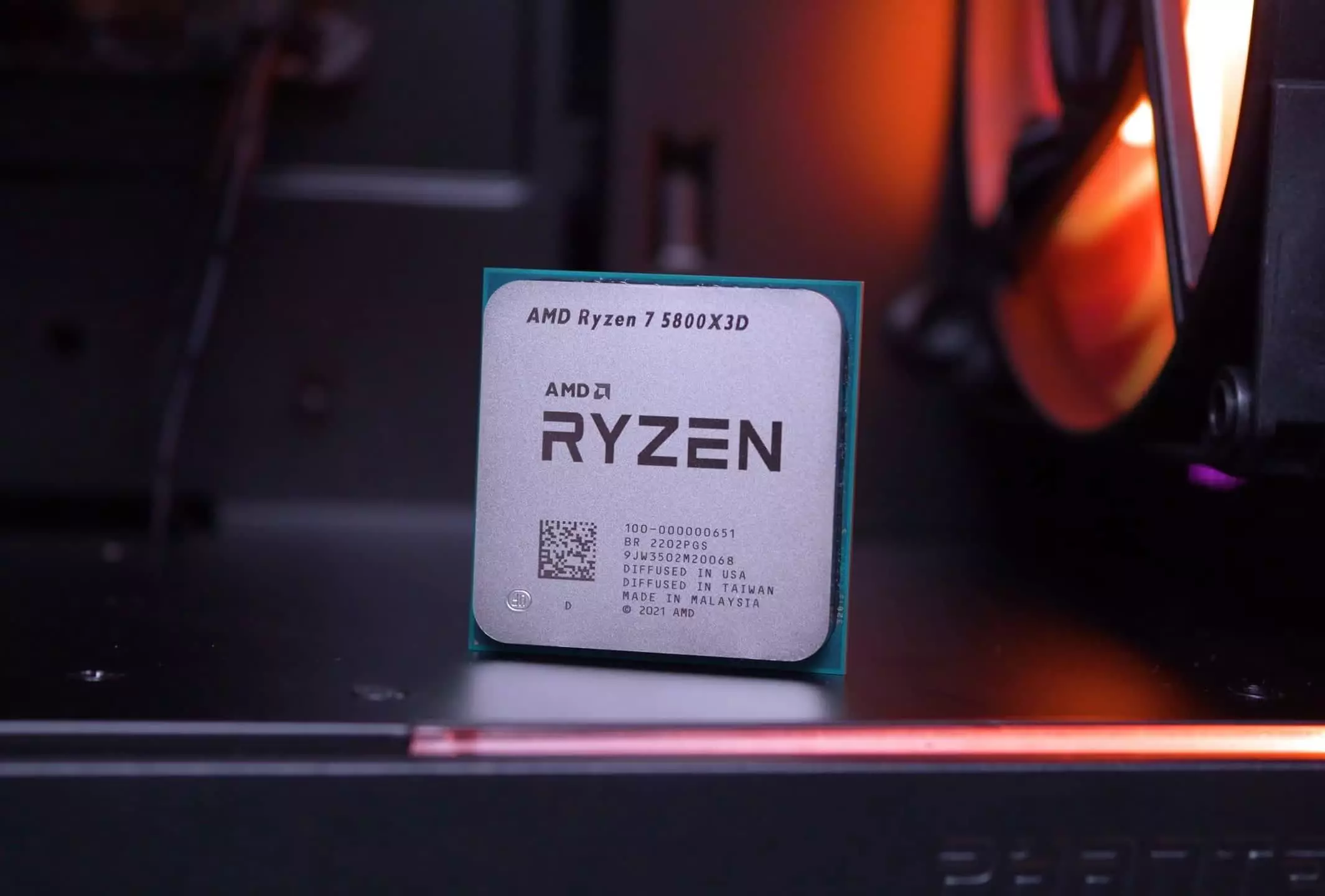 AMD Ryzen 7 5800X3D anmeldelse: Gaming-første CPU 169293_1