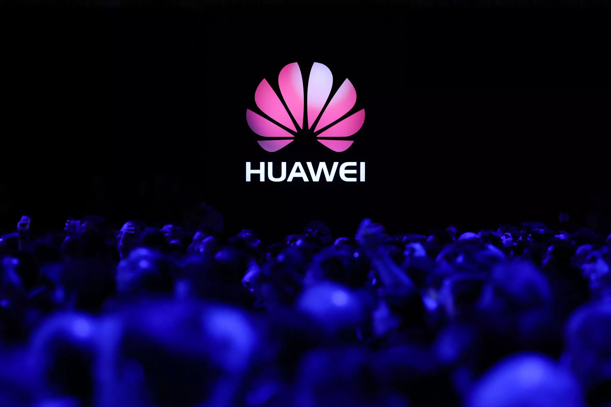 Huawei-ның TCP / IP-ны алыштыру тәкъдиме беркайда да тиз бармый 25562_1