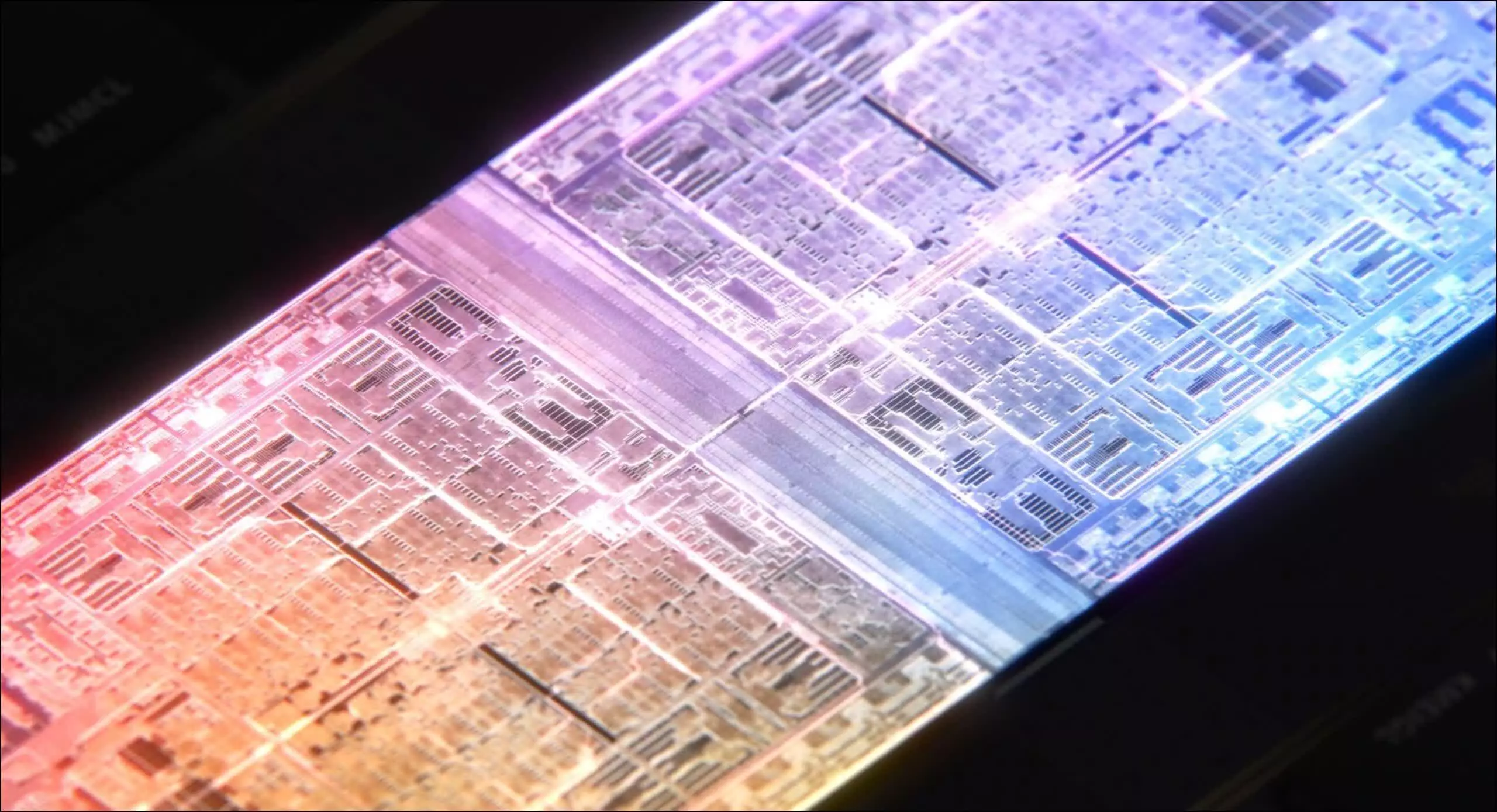 Apple huet e Spillwechsel a senger M1 UltraFusion Chip Interconnect