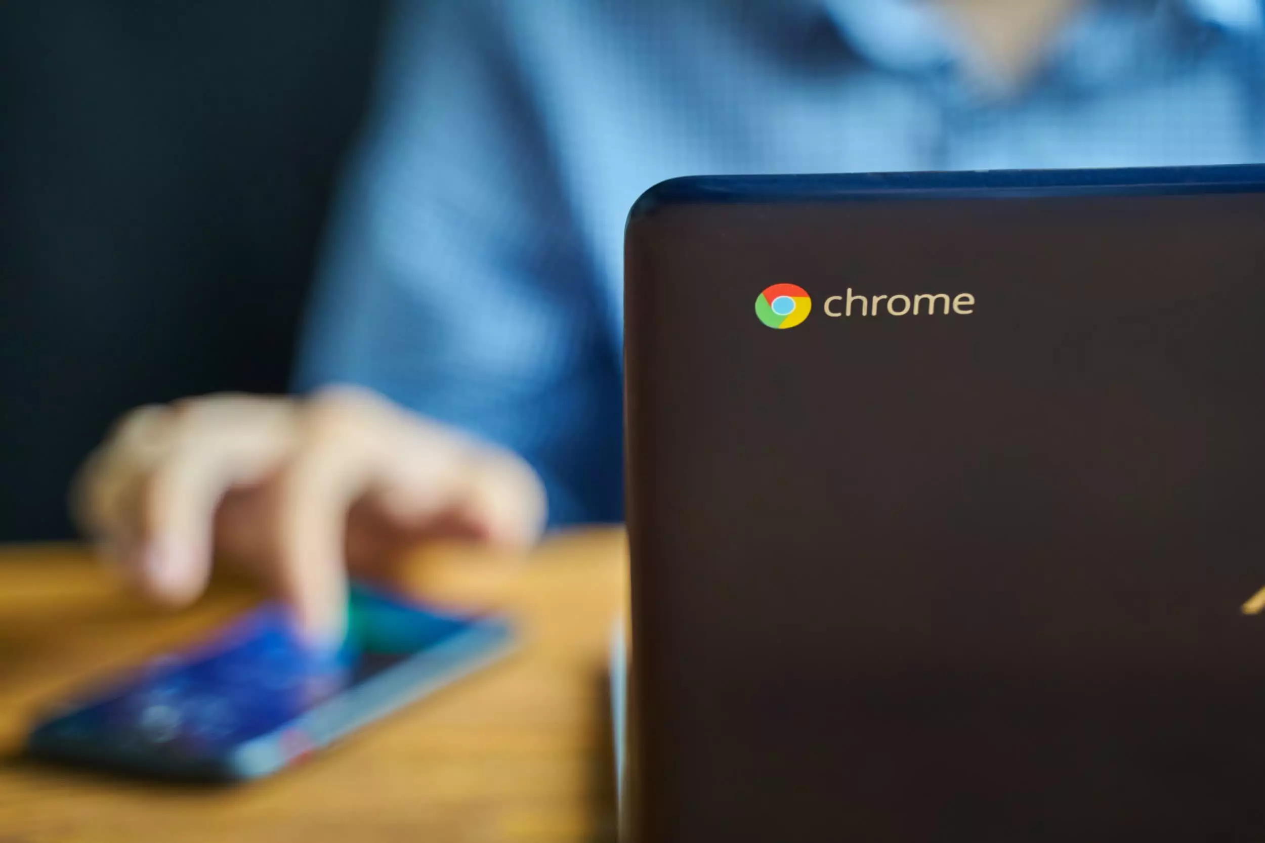 Google e batla hore u leke Chrome OS ho PC ea hau ea khale kapa Mac