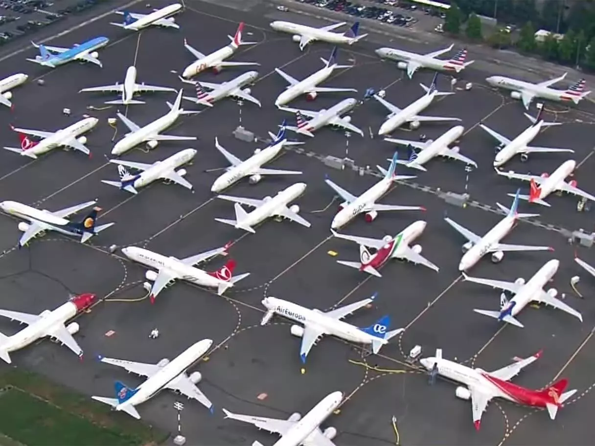 ボーイングは、地上の737Max機を保管するために従業員の駐車場を使用することを余儀なくされました 29002_1