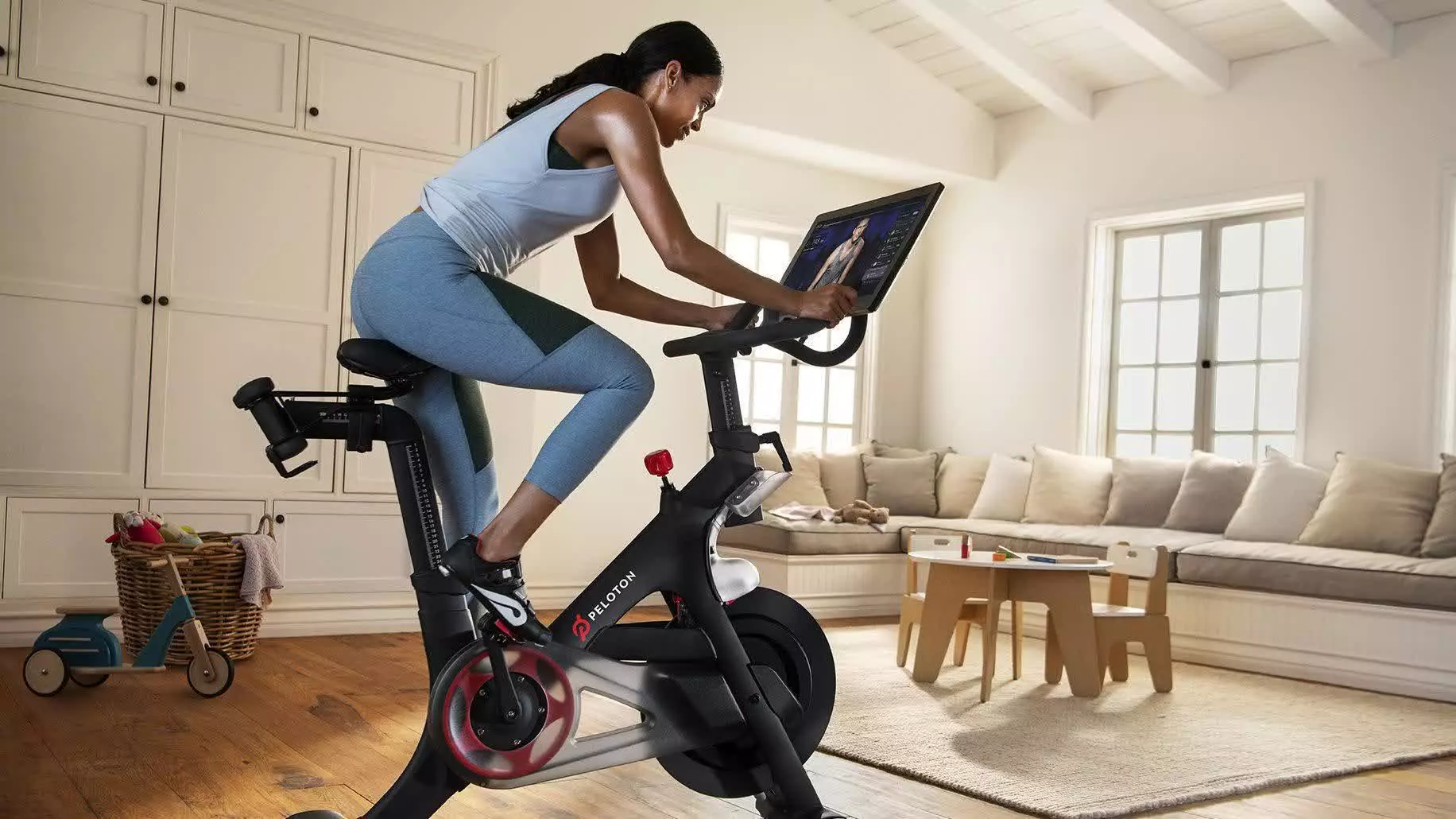 Dibe ku Amazon Peloton bikire û abonetiya xwe bike pareyek Serokwezîr