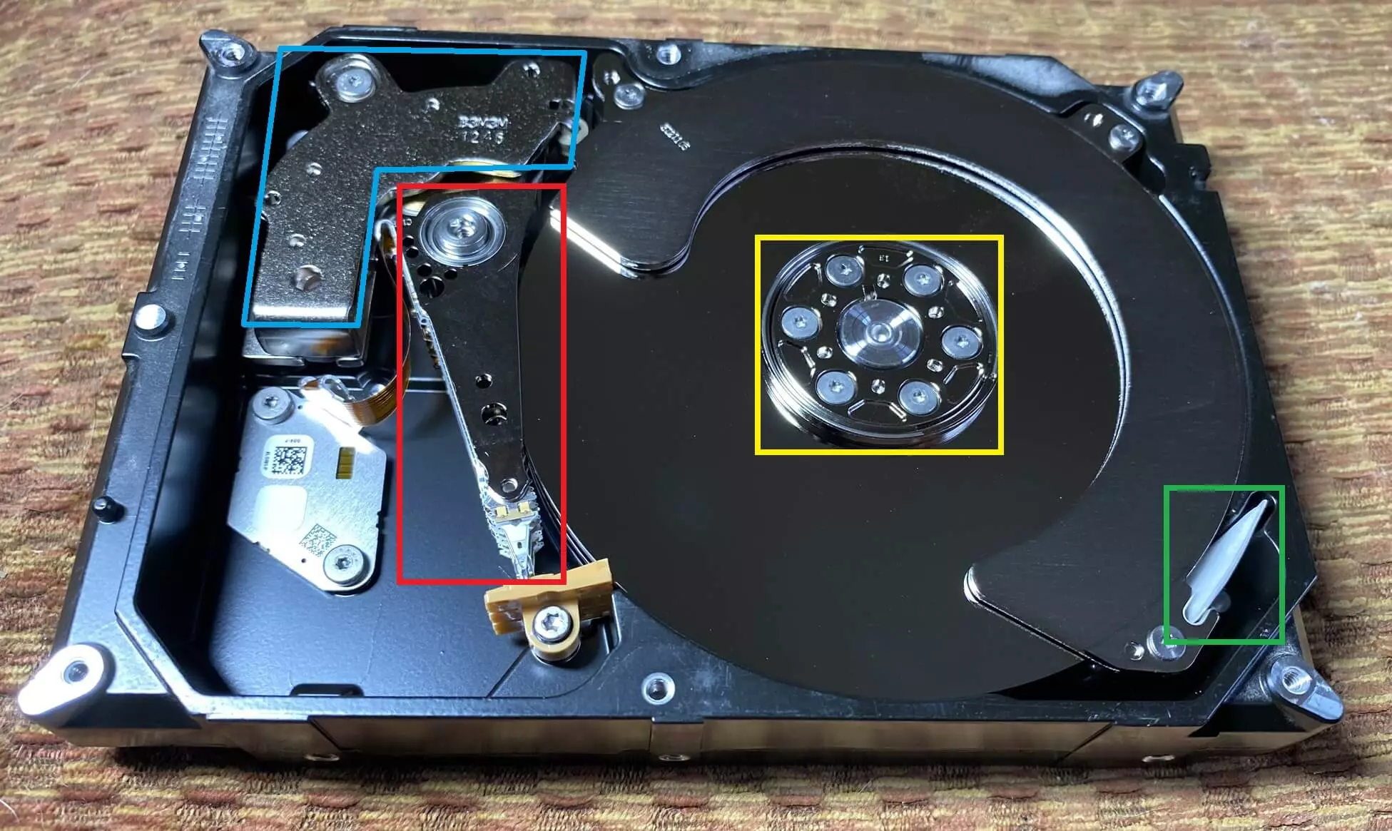 Anatomy of A Storage Drive: Hard Disk Drives 299_8