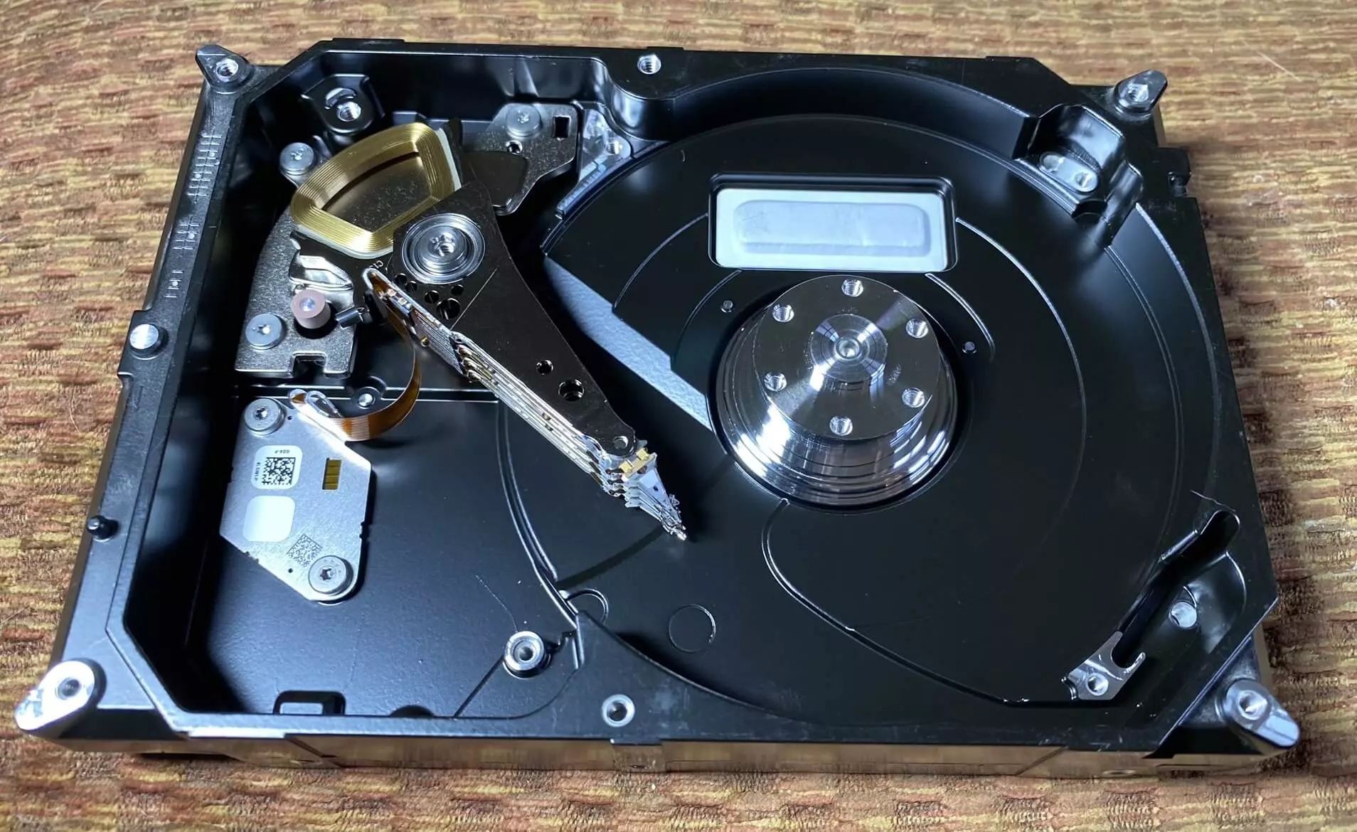 Anatomy of A Storage Drive: Hard Disk Drives 299_9