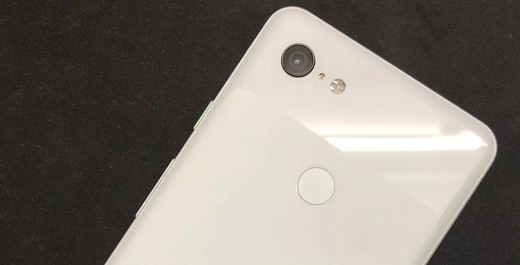 Google의 소문난 Pixel 3 Lite 기기가 FCC 목록에서 유출된 것으로 알려졌습니다.