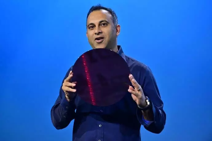 Google spolupracuje so spoločnosťou Intel, aby poháňal Anthos a nové virtuálne stroje Google Cloud 30965_1