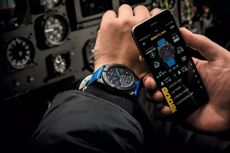 Breitling gëtt dee leschten Auerhersteller fir de Smartwatchmaart mat dem $8,900 Exospace B55 anzeginn 44894_1