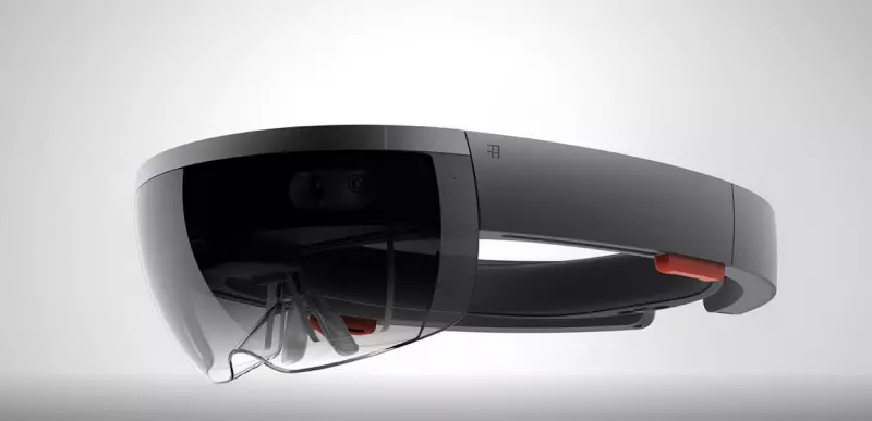 U-Asus unentshisekelo yokwakha inguqulo yakhe ye-HoloLens 45805_1