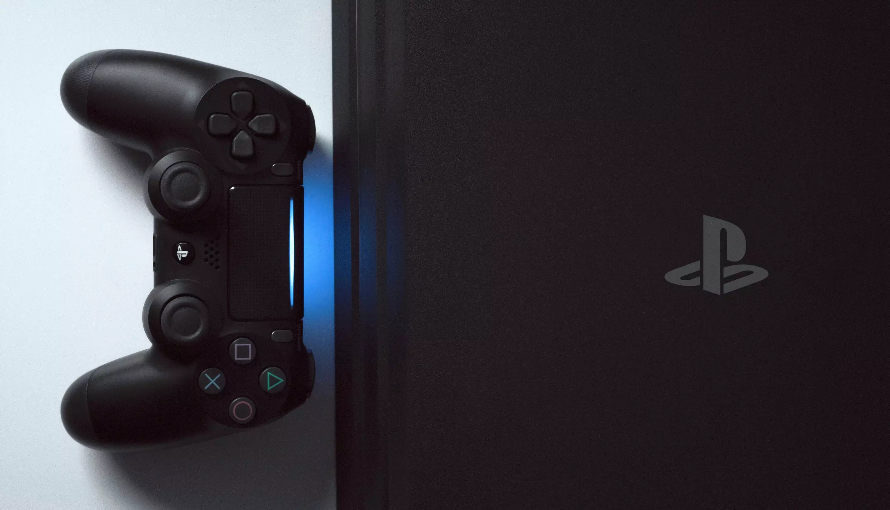 Cara Mencadangkan dan Mengganti Hard Drive PlayStation 4 Anda