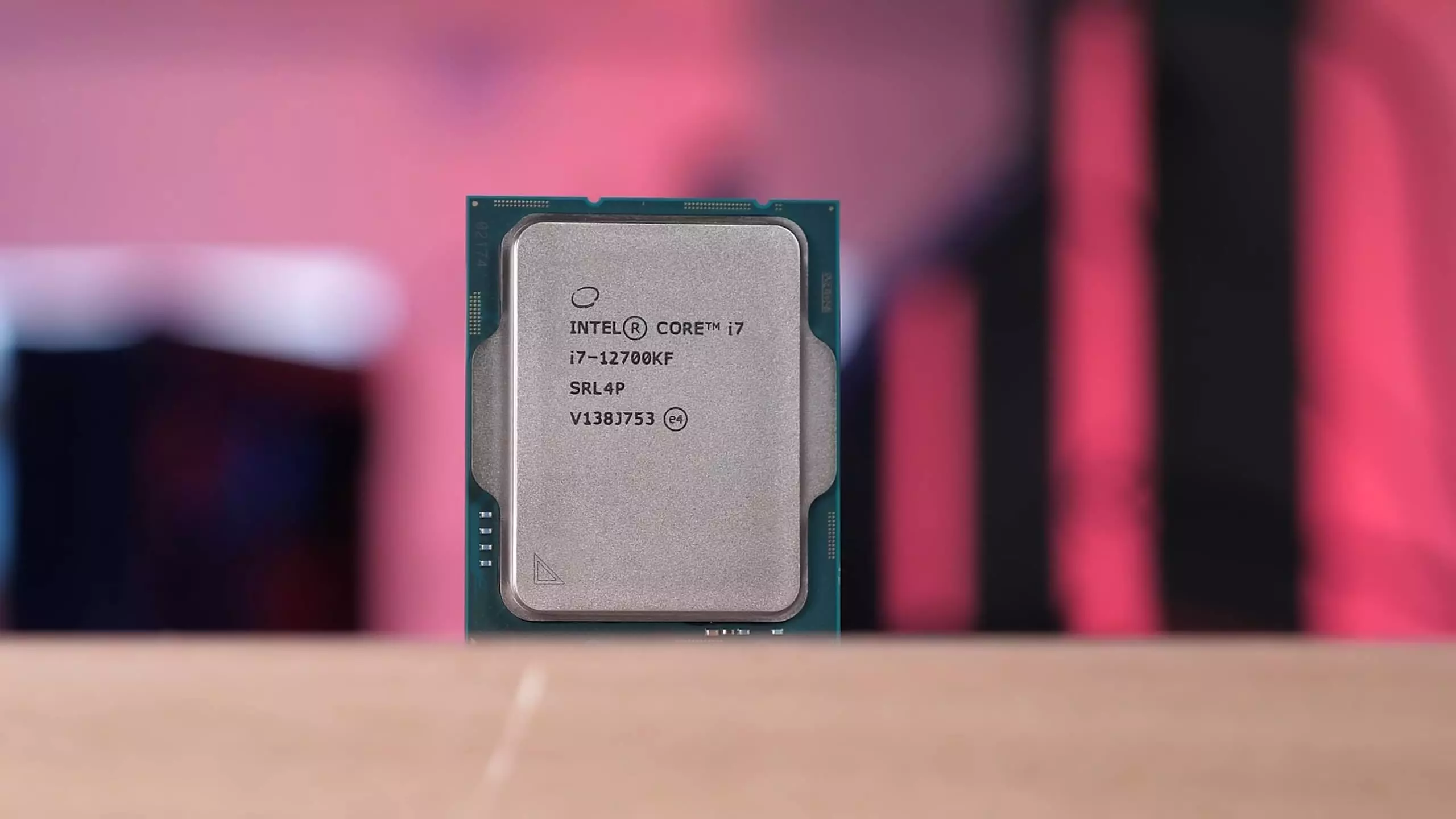 Revizio de Intel Core i7-12700KF