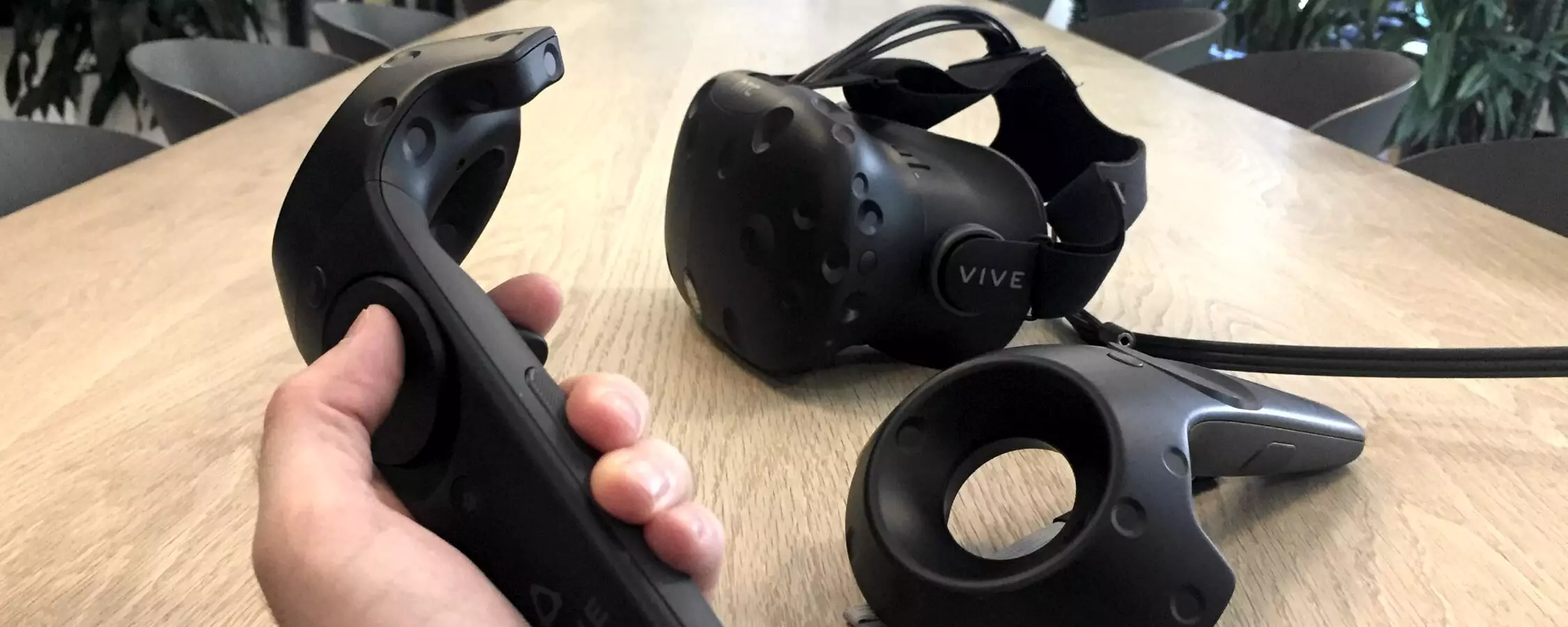 HTC's Vive איז ווירטואַל רעאַליטי אין זיין בעסטער און ערגסט 5264_2