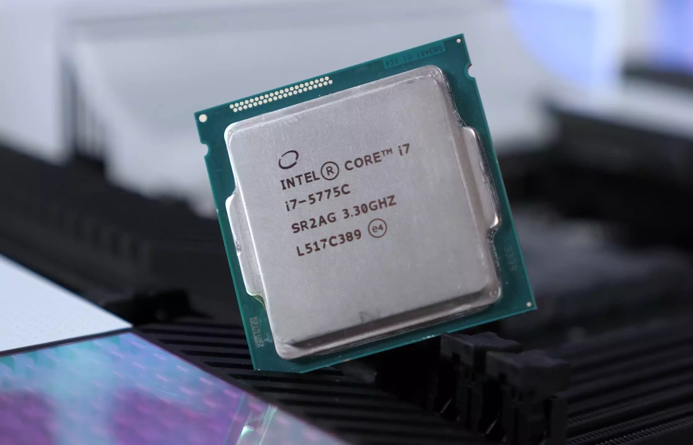 Intel 5th-Gen Core එදිරිව 10th-Gen Core Architecture Benchmarked 530_15