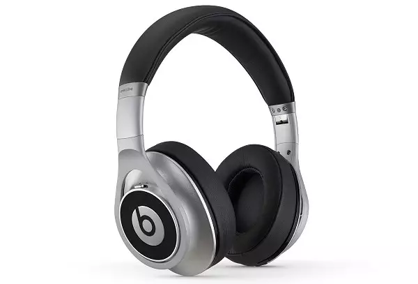 Beats by Dre lanza el altavoz portátil Pill y los auriculares Executive 57354_2