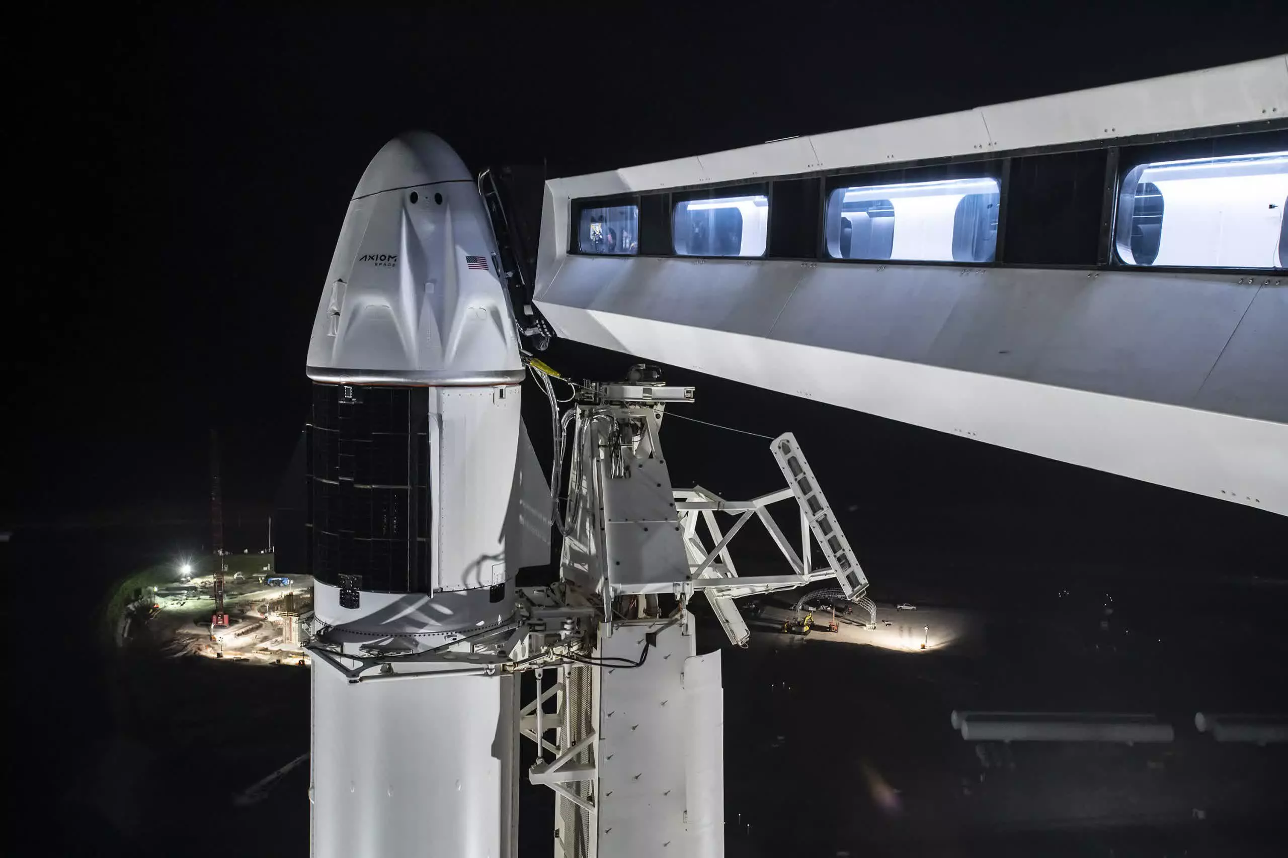 SpaceX og Axiom Space lanserer første fullt private mannskapsoppdrag til ISS