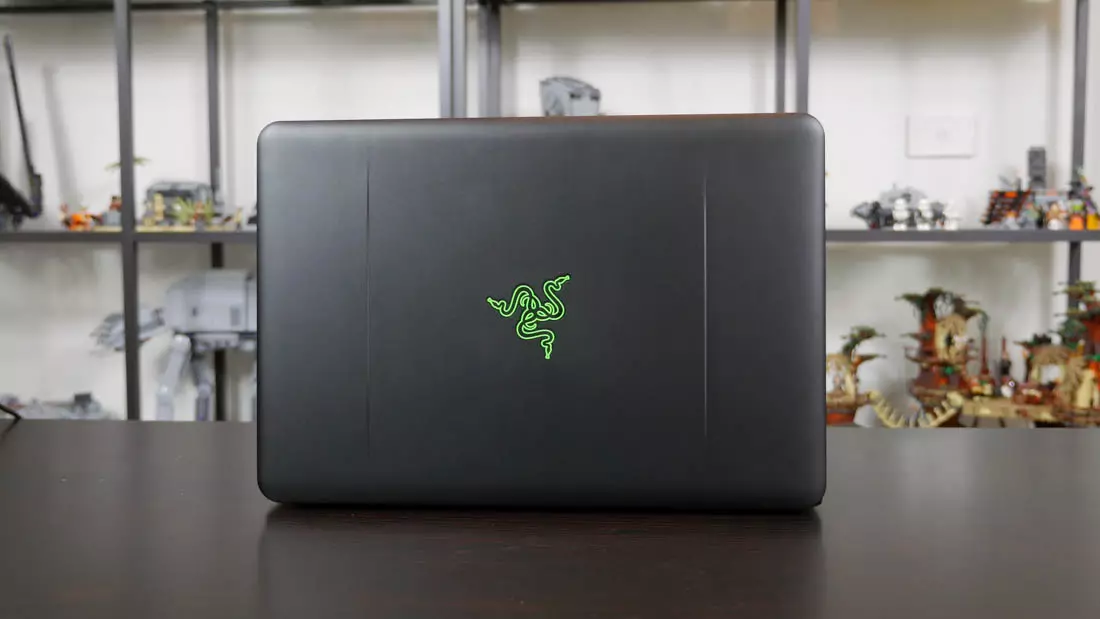 Razer Blade (2017) Léirmheas 90461_2